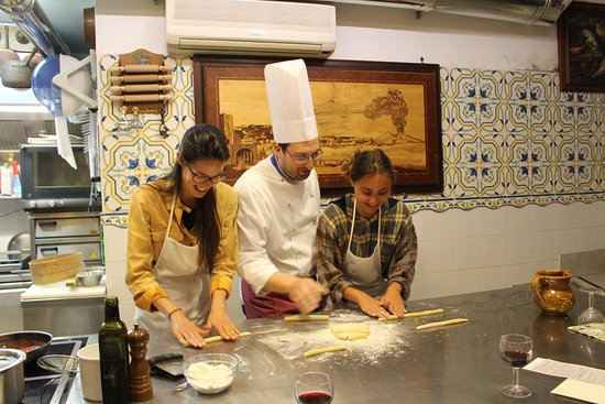 Cooking Class on the Amalfi Coast :: curioseety